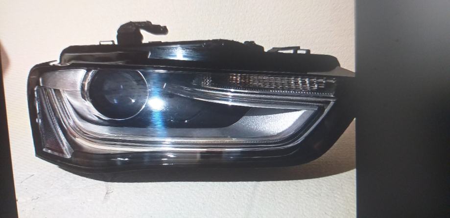 AUDI A4 B8 FAROVI ADAPTIV LED 8K0941005 i 006