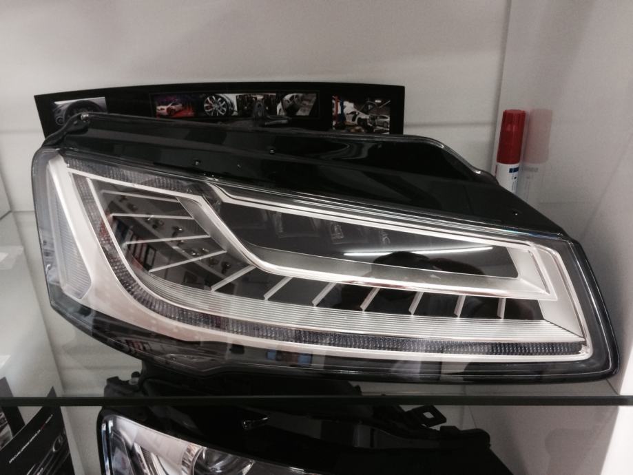 AUDI A8 4H *** ORIGINALNI LED MATRIX FAROVI *** NOVO