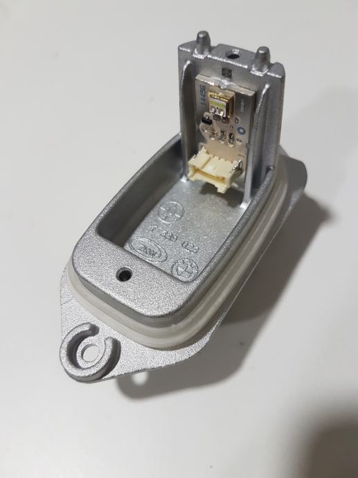 BMW 7 F01 F02 F03 LCI LED MODUL ANGEL EYES SVJETLO 7339023