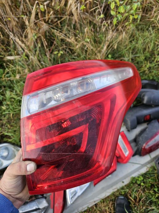 citroen c4 picasso lampa