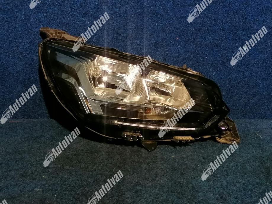 FAR / LAMPA / SVJETLO PEUGEOT 208 P21E 9823193880 PREDNJI DESNI