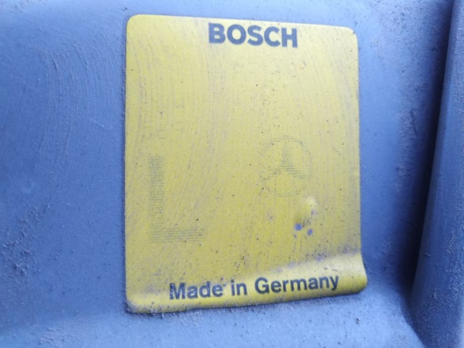 Farovi mercedes genser W 126 BOSCH orginal fabricki exstra stanje.