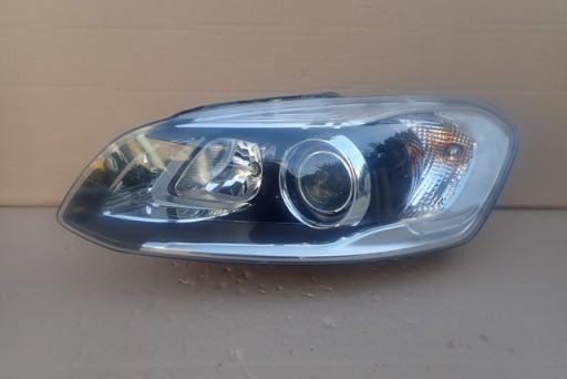 LAMPA FAR LIJEVI BI XENON ZAKRETNI VOLVO XC60 REDIZAJN 2013-
