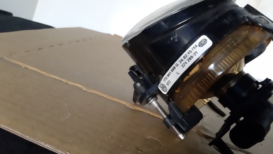 Maglenka prednja Lijevo (HB4) VW CADDY III,02.03- oe:1T0941699