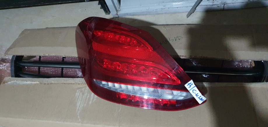 ***MERCEDES BENZ ** FAR ZADNJI LIJEVI C-KLASA W205**A2059060357***