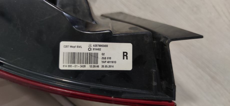 MERCEDES e coupe W207 , 207 - DESNO ZADNJE SVJETLO 2079063400