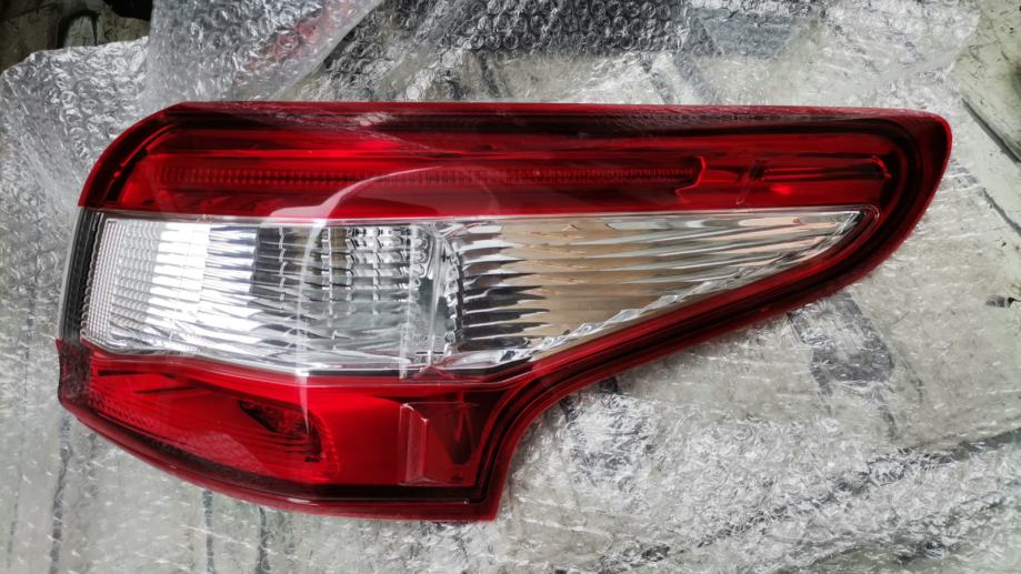 NISSAN QASHQAI J11 -zadnja desna lampa, 26550-4EA0A