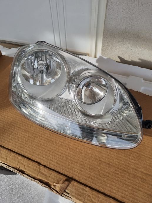 Prednji desni far za golf 5