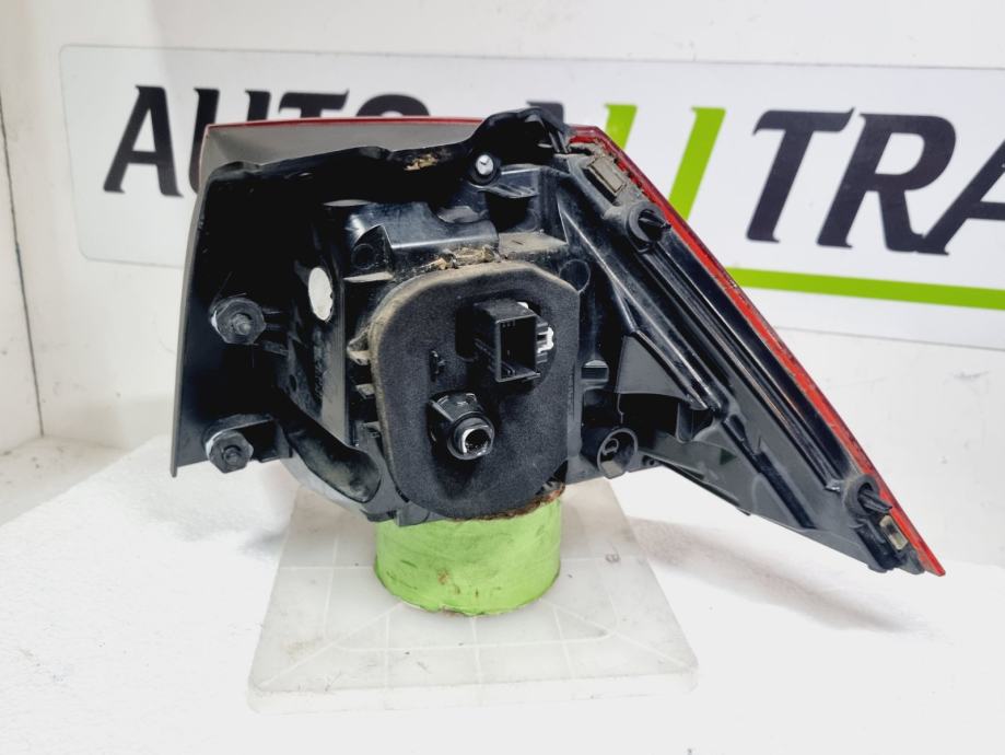 Vw Golf 7 GTI GTD zadnja lijeva vanjska LED lampa svjetlo 5G0945207