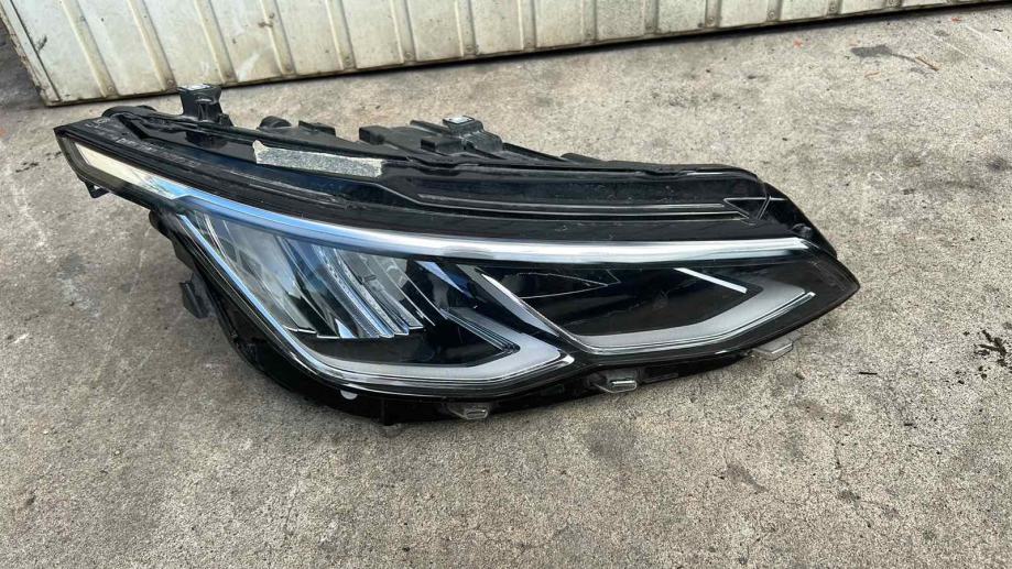 VW golf 8 desni far 5H1 941 006B