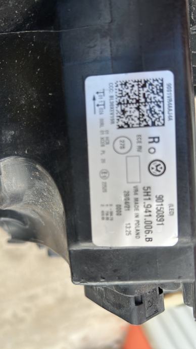 VW golf 8 desni far 5H1 941 006B