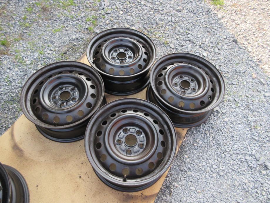 Čelične felge 16 rupe 5x114.3, 4 kom.Toyota Centrala 60mm!