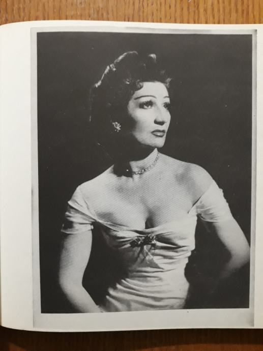 NEVENKA URBANOVA/Teatron- časopis za pozorišnu istoriju i teatrologiju