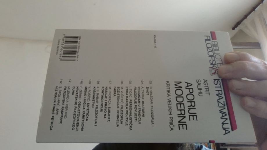 ASTRIT SALIHU - APORIJE MODERNE - KRITIKA VELIKIH PRIČA