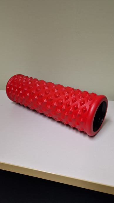 Prodajem Valjak za masažu crveni