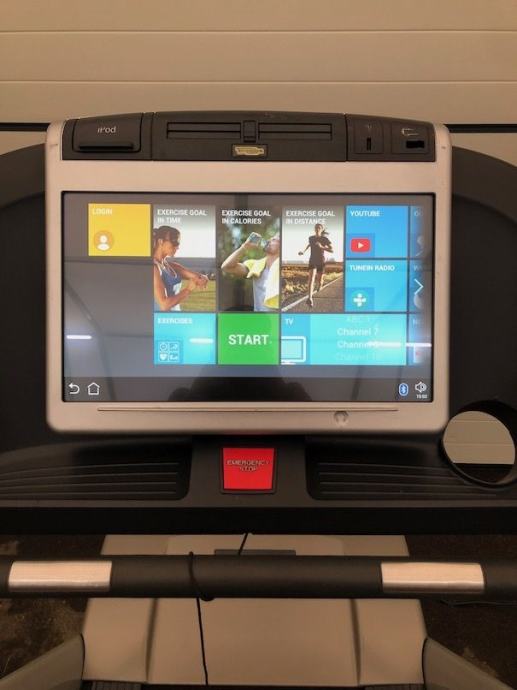 TECHNOGYM TEKALNA TRAKA EXCITE RUN 700 UNITY