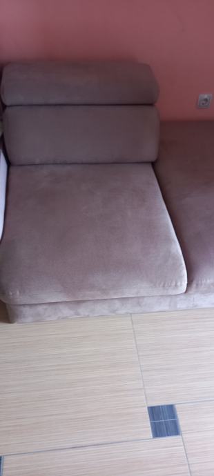 Fotelja sa spremnikom