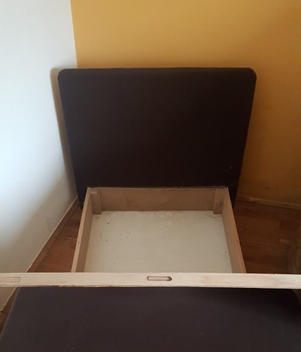 PRIMA fotelja na razvlačenje Maja