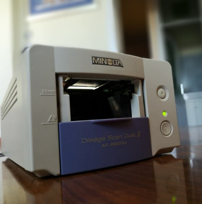 Film skener Minolta Dimage Scan Dual II