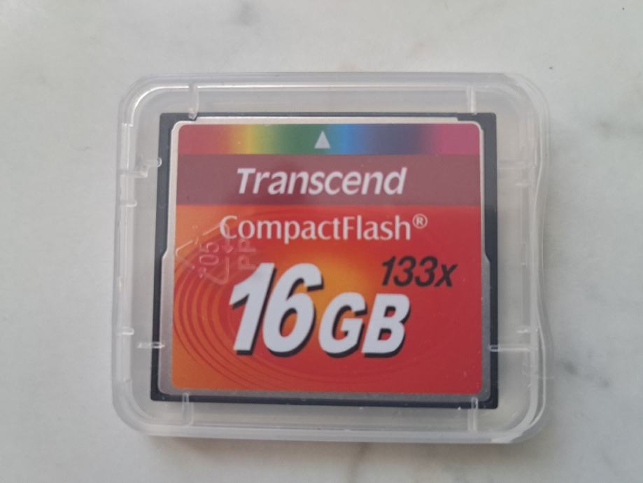 Sandisk CF Extreme Pro 64GB + poklon CF 16GB i čitač