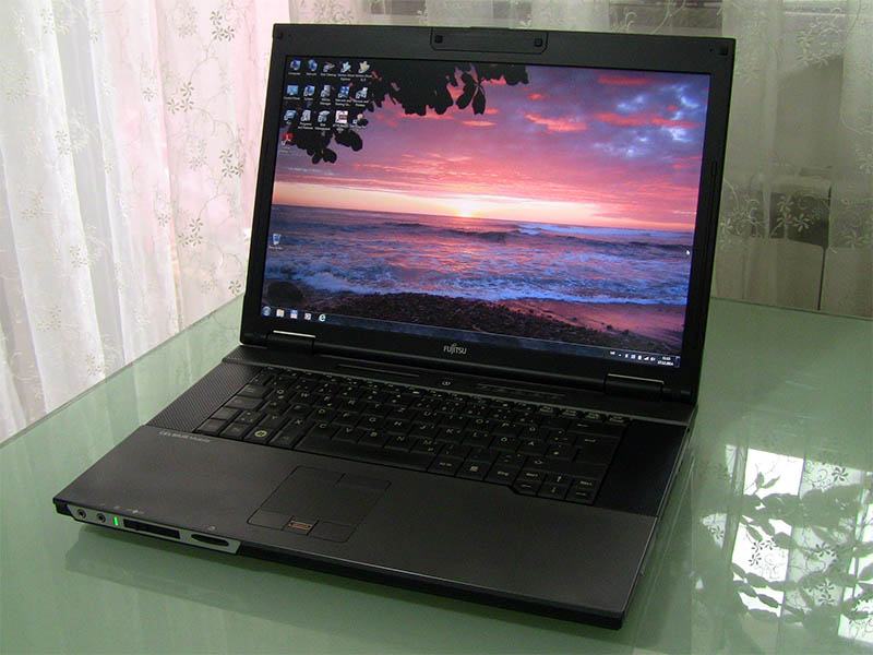 FSC 15,4 notebook H270,1680x1050p,Core2Duo 2,8GHz,Račun,Jamstvo 6 mj.