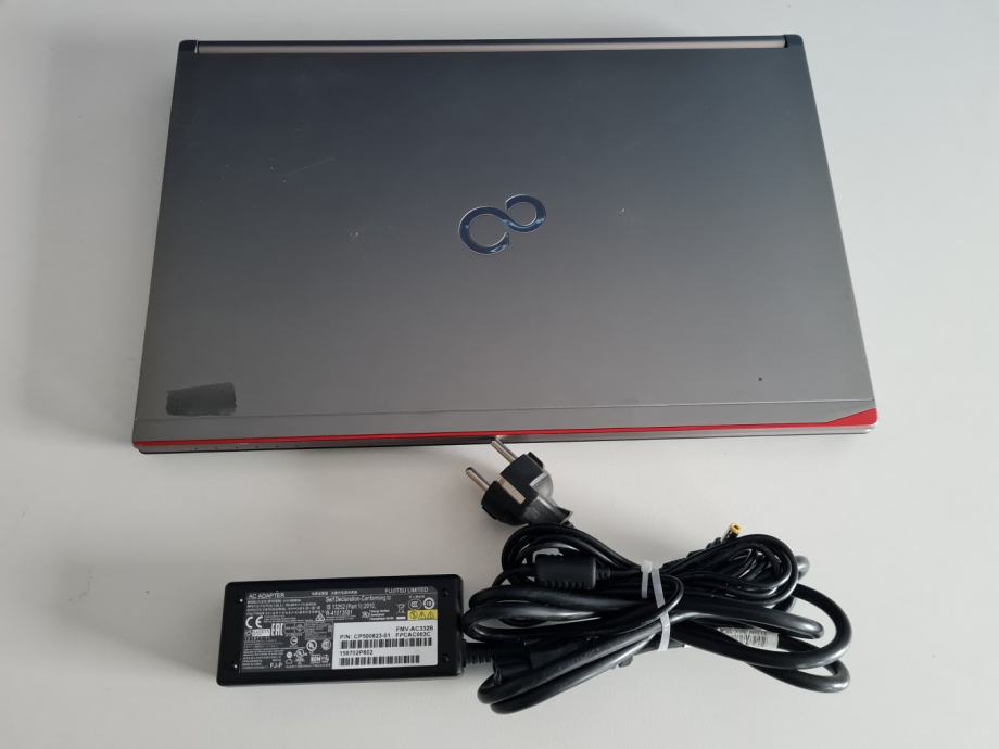 Fujitsu Lifebook E756, i7 6500U, 8GB DDR4 RAM,120GB SSD,Račun/Jamstvo