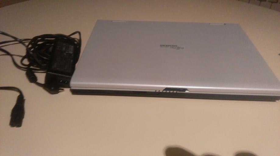 Fujitsu Siemens Esprimo Mobile V6535 Fujitsu Siemens Esprimo Mobile V6535