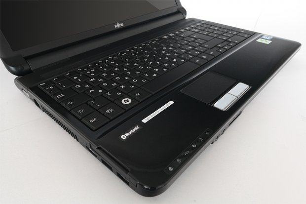 Fujitsu SIemens Lifebook AH530
