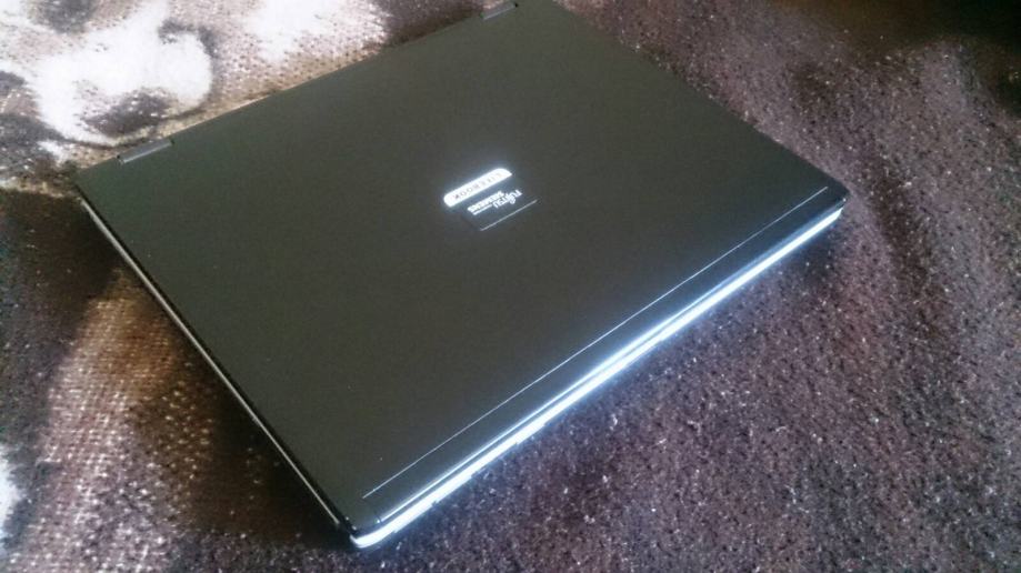 Fujitsu Siemens Lifebook S7110