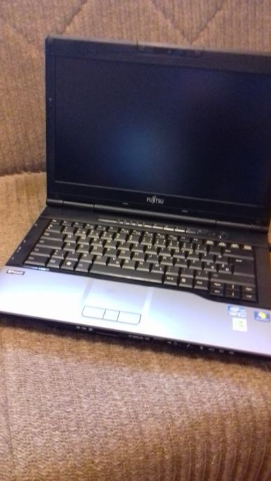 prodajem Fujitsu Lifebook,S-series s782