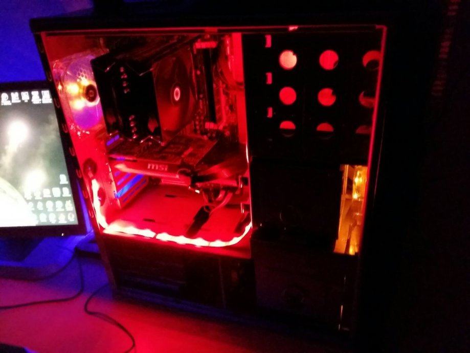 LED Traka za PC/Gaming Ozračje RGB po želji 3M p