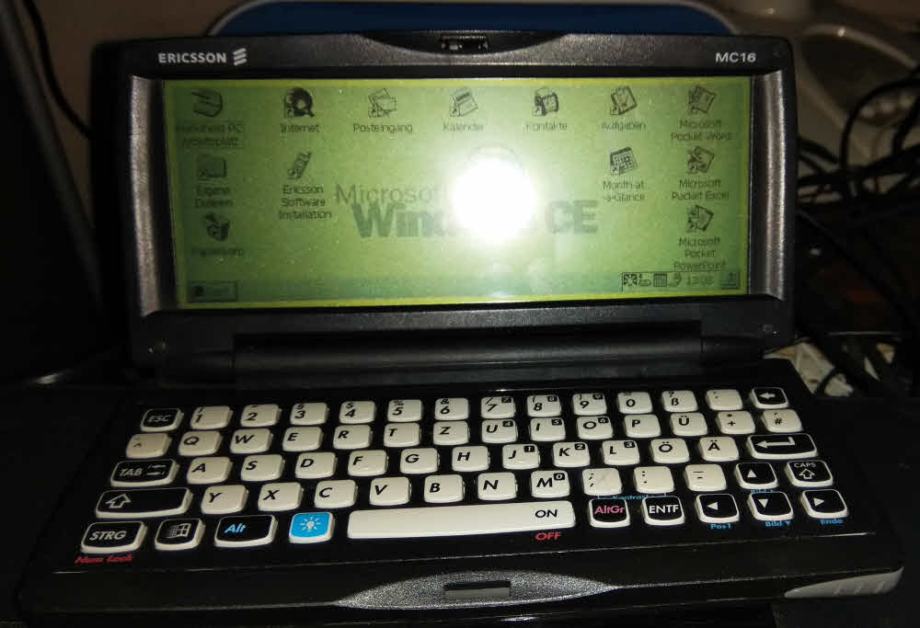 Retro ručno računalo kompjuter PC Ericsson MC16 Windows CE handheld