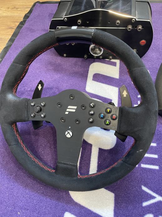 Fanatec CSW 2.5 + P1 volan