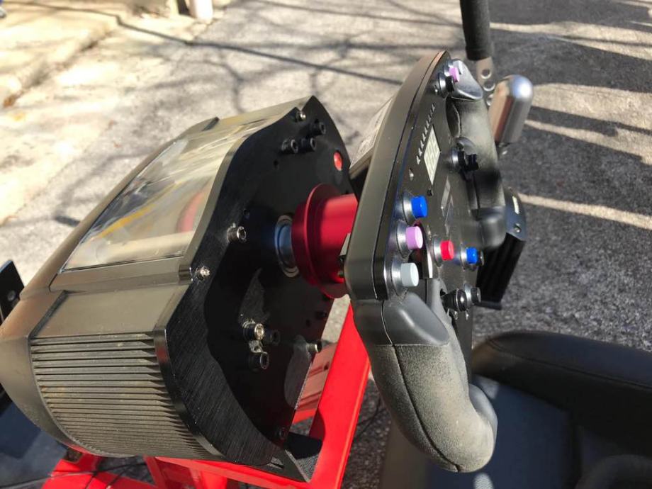 Fanatec Wheelbase EU + F1 volan