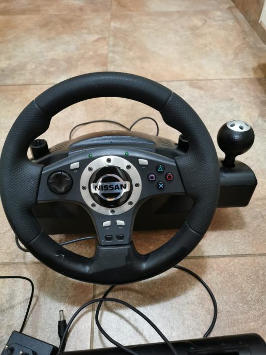 Logitech Driving Force Pro (900°) + homemade rucna
