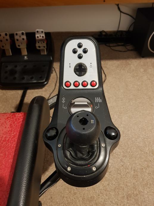 Logitech g25 volan s mjenjačem + sjedalo