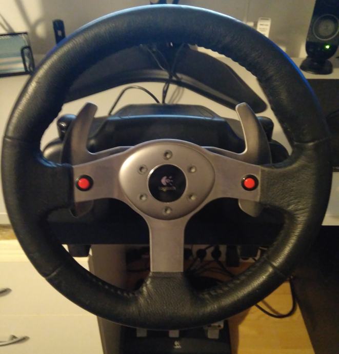 Logitech G25, volan za PC, pedale, mjenjač, TOP model, očuvan,ispravan