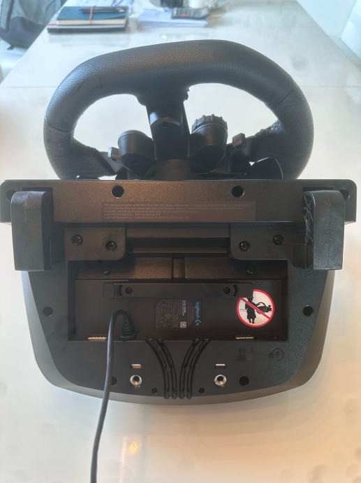 Logitech G923 TRUFORCE Volan za PC/PS4/PS5