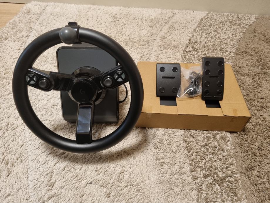 Logitech volan za Farming Simulator