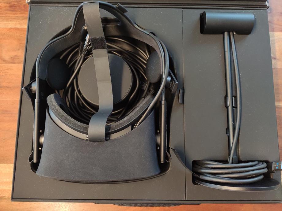 Oculus Rift CV1 - 2x touch controller + 2x sensors + Xbox controller