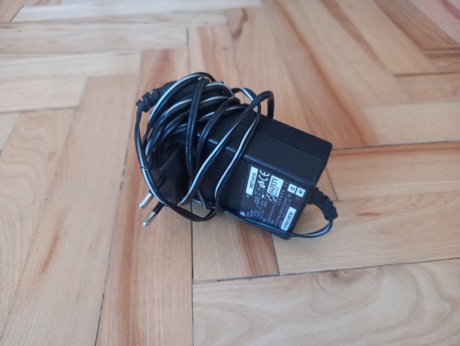 Prodajem volan Logitech MOMO, povoljno!