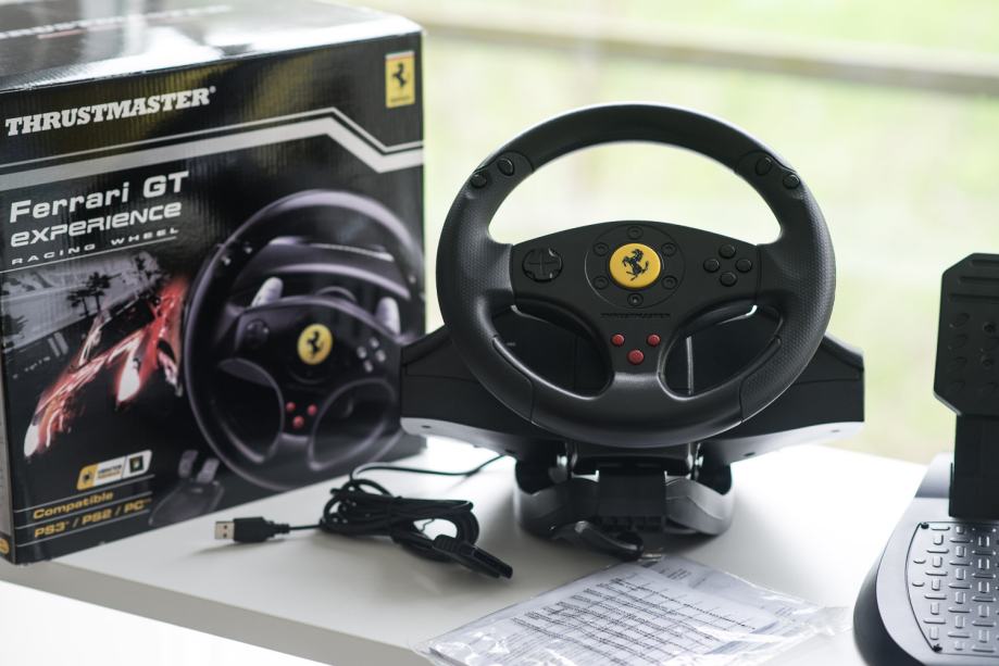 Thrustmaster Ferrari GT EXPERIENCE Racing Wheel PS3/PC