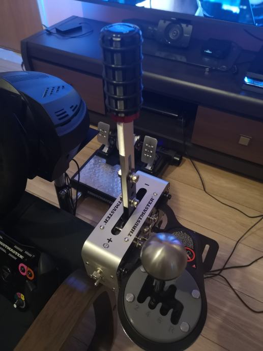 Thrustmaster sim racing setup