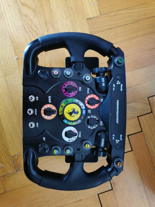 Thrustmaster T300 RS + Ferrari F1 volan (mod)