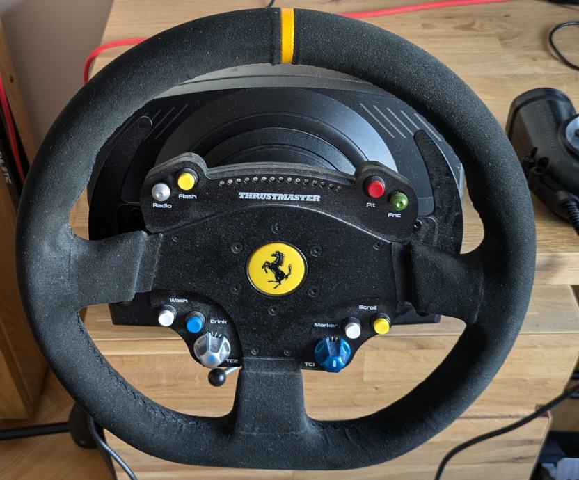 Thrustmaster TS-PC Challenge Ferrari 488 i T-LCM pedale