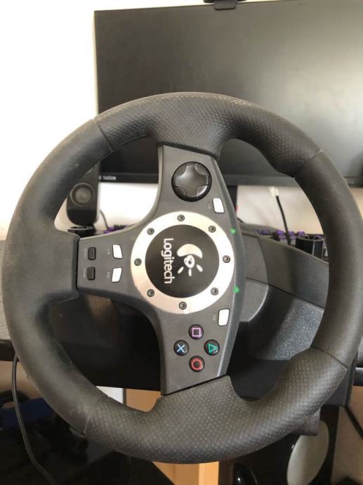 Volan Logitech Driving Force PRO za PC/PS2/PS3, USB