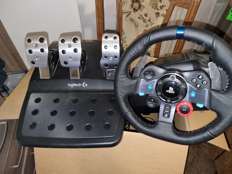 Volan Logitech G29 + Logitech mjenač