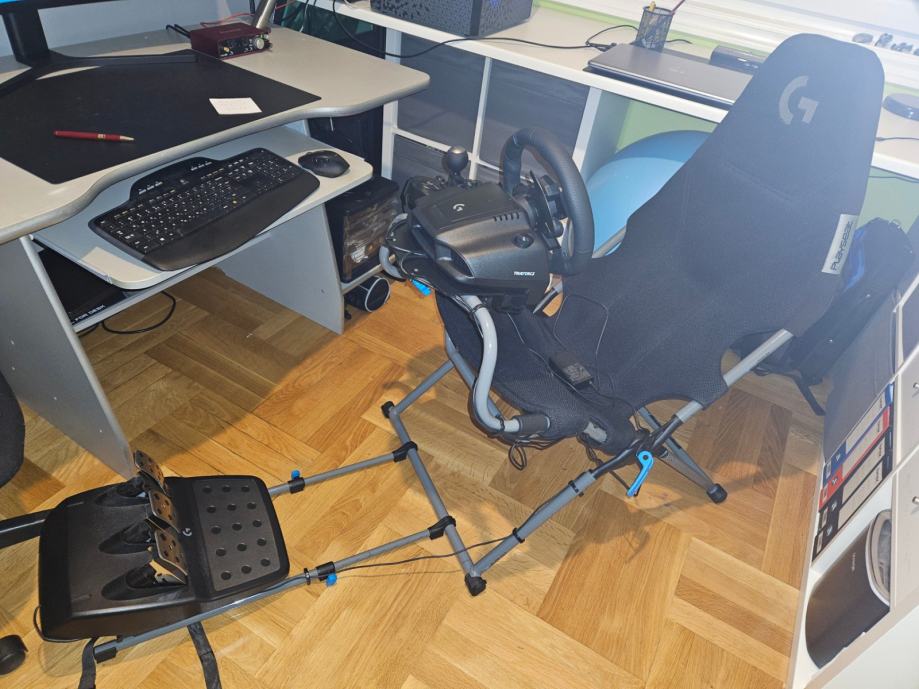 Volan Logitech G923, mijenjač, stolica Playseat Challenge X