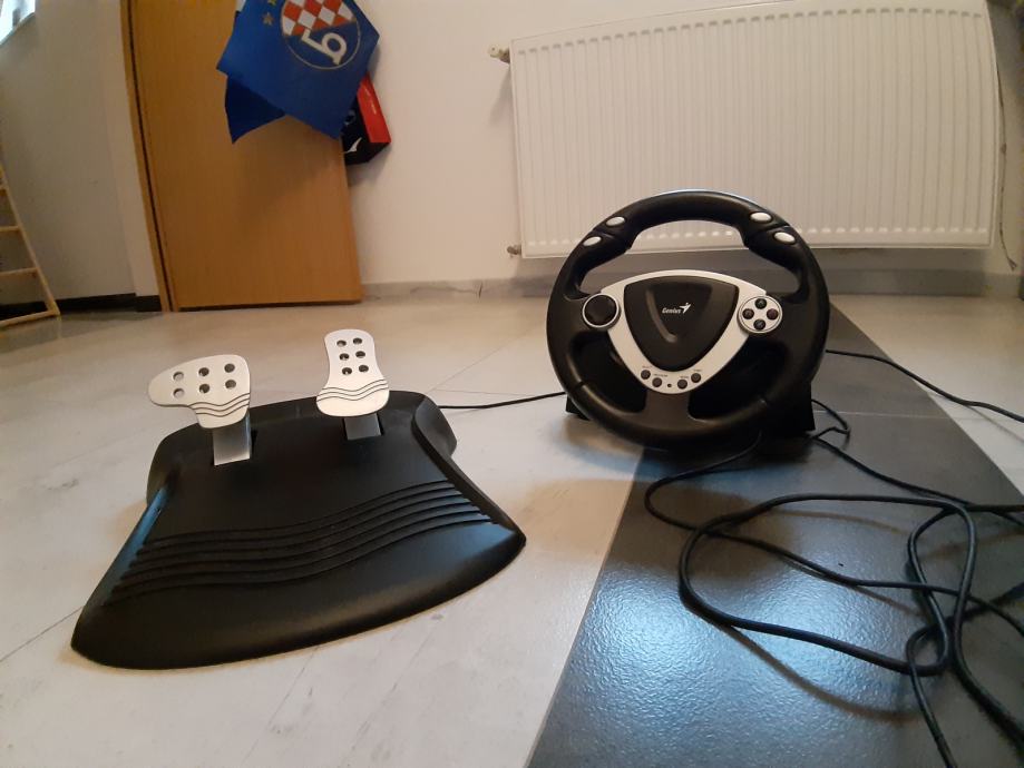 Volan za PC (Genius)