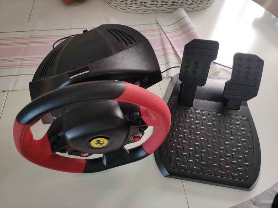 Volan Thrustmaster Ferrari 458 Spider Racing PC / Xbox